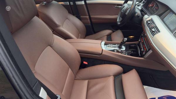 Blue BMW 530 Gran Turismo 2011 in Kupiskis, with an engine capacity of 2.99 L and mileage of 329 thousand km for 10490 €, photo 11 on AUTOMOTO.COM.LV