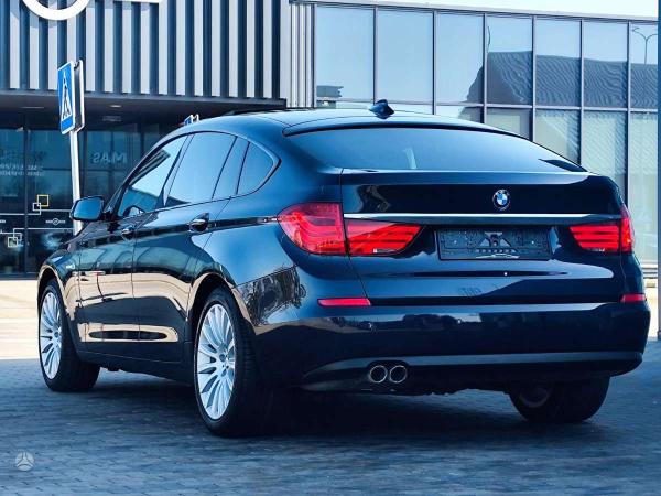 Blue BMW 530 Gran Turismo 2011 in Siauliai, with an engine capacity of 3.00 L and mileage of 200 thousand km for 11350 €, photo 5 on AUTOMOTO.COM.LV