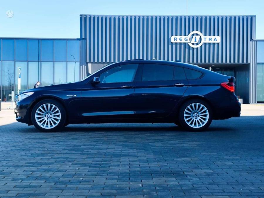 Blue BMW 530 Gran Turismo 2011 in Siauliai, with an engine capacity of 3.00 L and mileage of 200 thousand km for 11350 €, photo 11 on AUTOMOTO.COM.LV