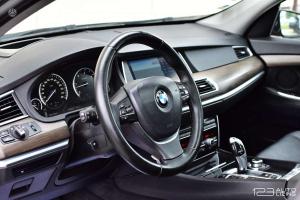 Zils BMW 530 Gran Turismo 2012 Kretinga, ar dzinēja tilpumu 3.00 L un nobraukumu 329 tūkst. km par 9650 €, foto 27 vietnē AUTOMOTO.COM.LV