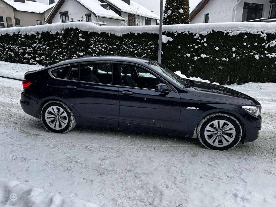 Blue BMW 530 Gran Turismo 2015 in Vilnius, with an engine capacity of 3.00 L and mileage of 320 thousand km for 12950 €, photo 8 on AUTOMOTO.COM.LV