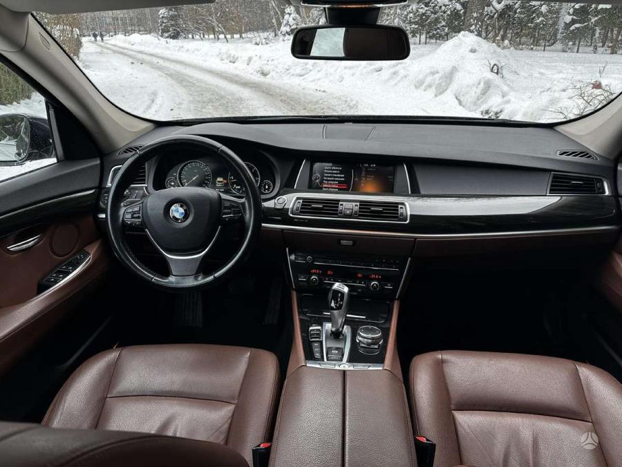 Blue BMW 530 Gran Turismo 2015 in Vilnius, with an engine capacity of 3.00 L and mileage of 320 thousand km for 12950 €, photo 13 on AUTOMOTO.COM.LV