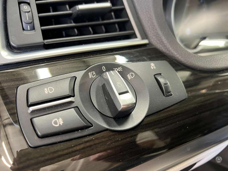 Blue BMW 530 Gran Turismo 2015 in Vilnius, with an engine capacity of 2.99 L and mileage of 205 thousand km for 12584 €, photo 15 on AUTOMOTO.COM.LV