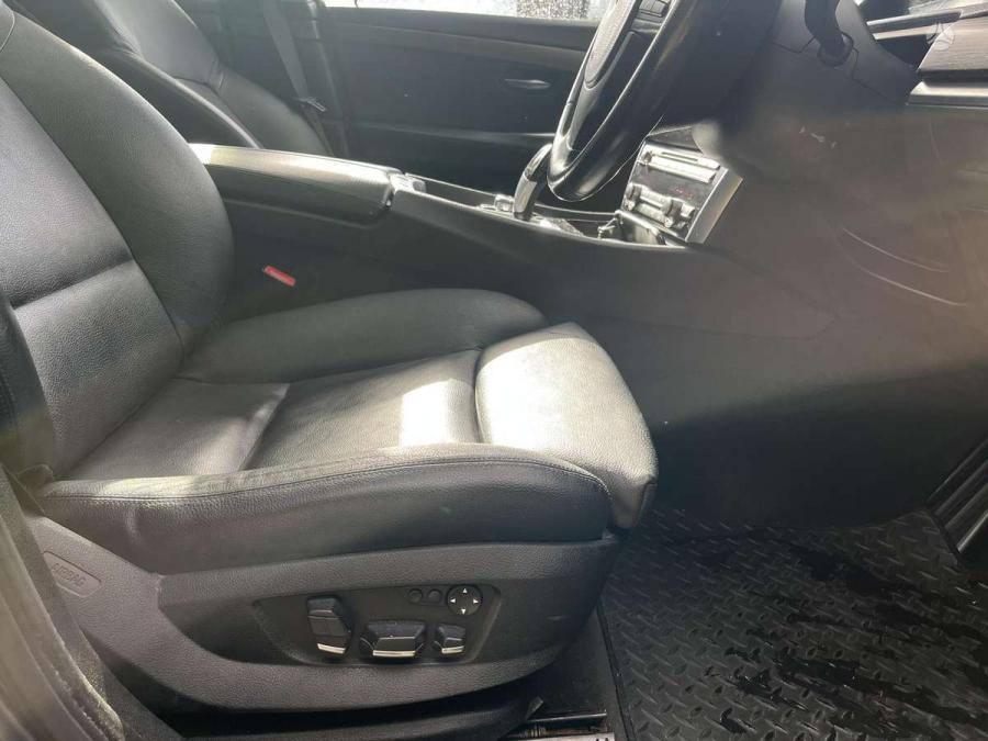Blue BMW 530 Gran Turismo 2010 in Silute, with an engine capacity of 0.00 L and mileage of 297 thousand km for 3800 €, photo 10 on AUTOMOTO.COM.LV
