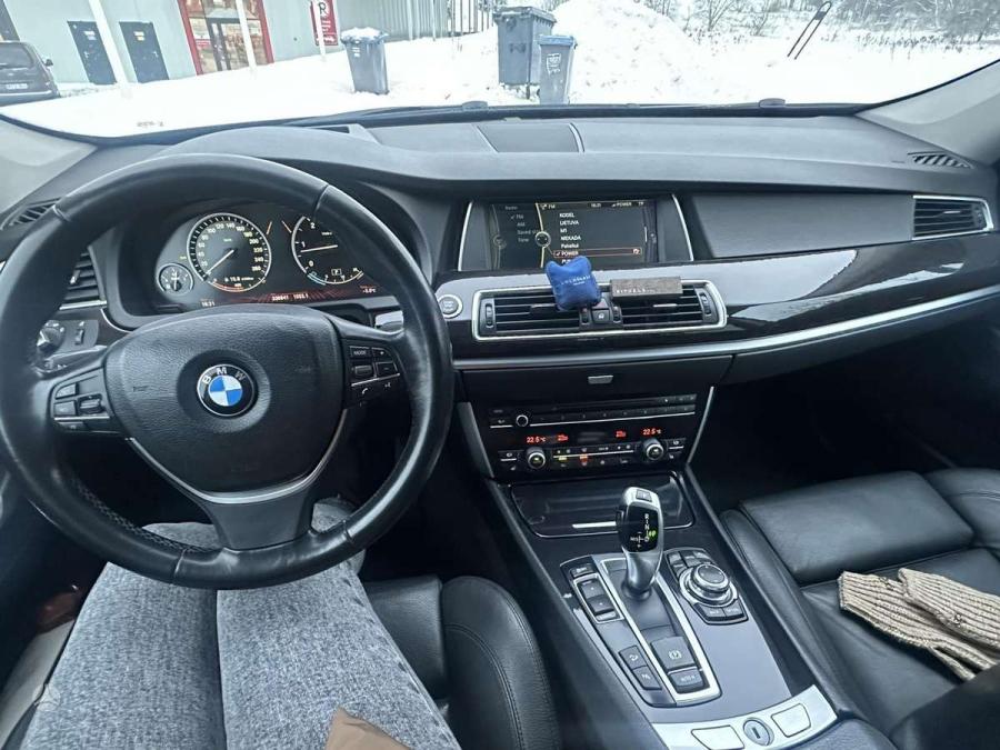 Zils BMW 530 Gran Turismo 2011 Viļņa, ar dzinēja tilpumu 2.99 L un nobraukumu 330 tūkst. km par 11500 €, foto 18 vietnē AUTOMOTO.COM.LV