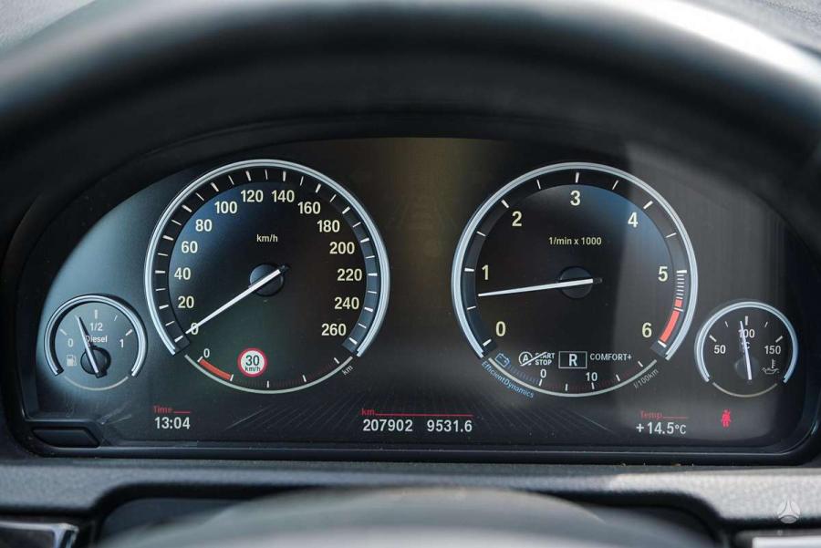 Brūns BMW 530 Gran Turismo 2013 Kauņa, ar dzinēja tilpumu 2.99 L un nobraukumu 208 tūkst. km par 12750 €, foto 26 vietnē AUTOMOTO.COM.LV