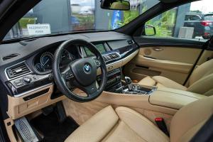 Brūns BMW 530 Gran Turismo 2013 Kauņa, ar dzinēja tilpumu 2.99 L un nobraukumu 208 tūkst. km par 12750 €, foto 29 vietnē AUTOMOTO.COM.LV