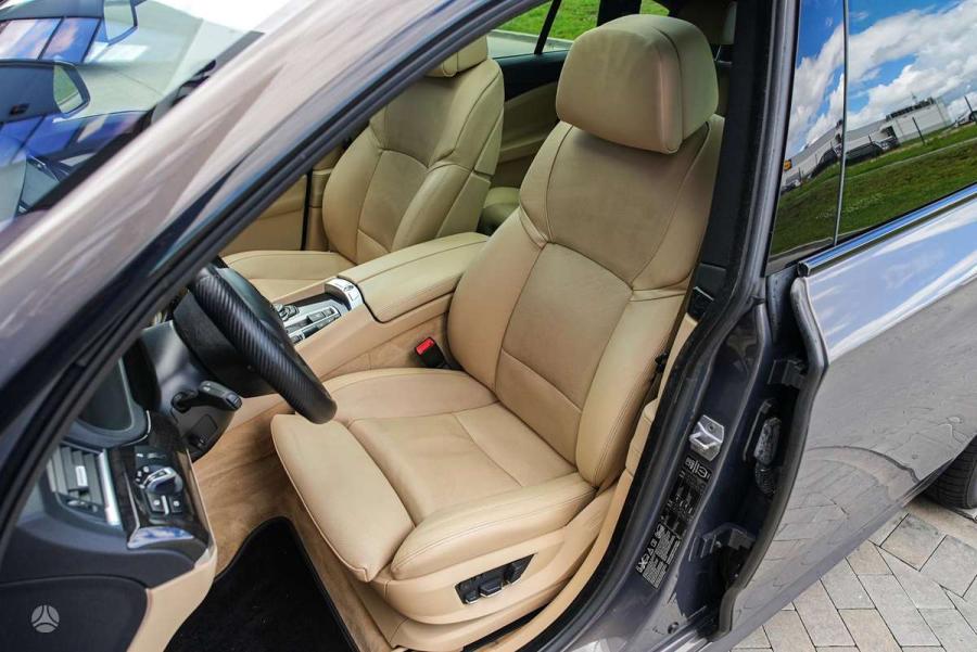 Brūns BMW 530 Gran Turismo 2013 Kauņa, ar dzinēja tilpumu 2.99 L un nobraukumu 208 tūkst. km par 12750 €, foto 31 vietnē AUTOMOTO.COM.LV