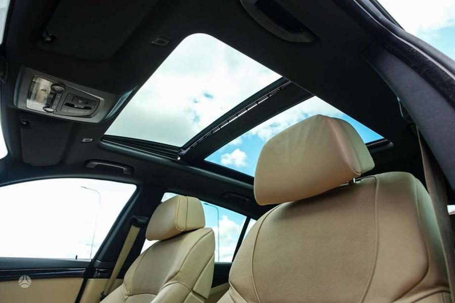 Brūns BMW 530 Gran Turismo 2013 Kauņa, ar dzinēja tilpumu 2.99 L un nobraukumu 208 tūkst. km par 12750 €, foto 32 vietnē AUTOMOTO.COM.LV