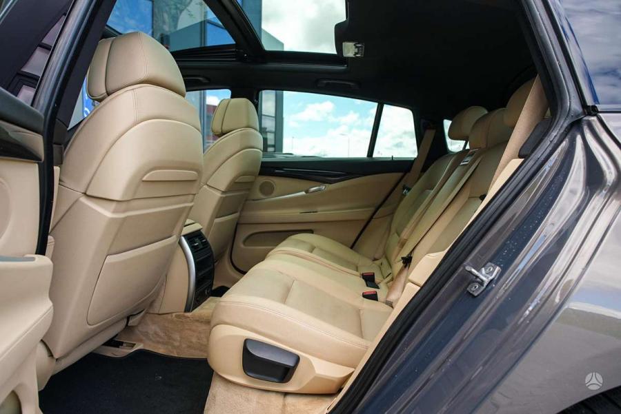 Brūns BMW 530 Gran Turismo 2013 Kauņa, ar dzinēja tilpumu 2.99 L un nobraukumu 208 tūkst. km par 12750 €, foto 36 vietnē AUTOMOTO.COM.LV