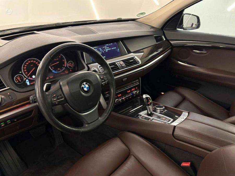 Brūns BMW 530 Gran Turismo 2014 Marijampole, ar dzinēja tilpumu 2.99 L un nobraukumu 279 tūkst. km par 14750 €, foto 2 vietnē AUTOMOTO.COM.LV