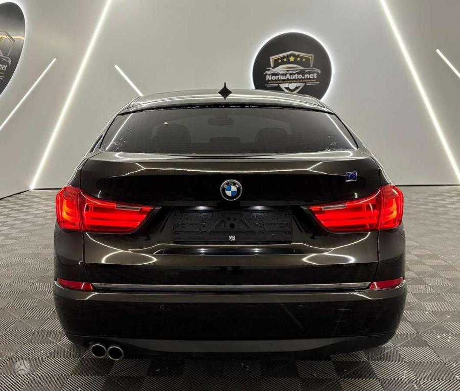 Brūns BMW 530 Gran Turismo 2014 Marijampole, ar dzinēja tilpumu 2.99 L un nobraukumu 279 tūkst. km par 14750 €, foto 32 vietnē AUTOMOTO.COM.LV