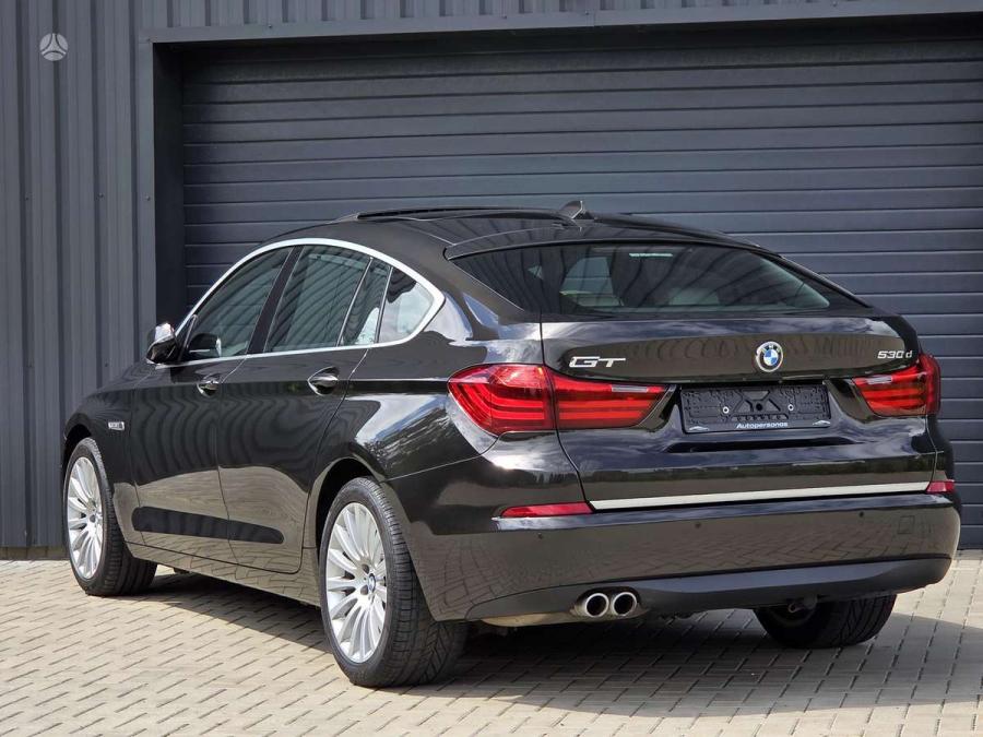 Brūns BMW 530 Gran Turismo 2015 Kauņa, ar dzinēja tilpumu 3.00 L un nobraukumu 149 tūkst. km par 16999 €, foto 12 vietnē AUTOMOTO.COM.LV
