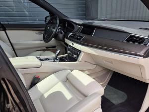 Brūns BMW 530 Gran Turismo 2015 Kauņa, ar dzinēja tilpumu 3.00 L un nobraukumu 149 tūkst. km par 16999 €, foto 24 vietnē AUTOMOTO.COM.LV