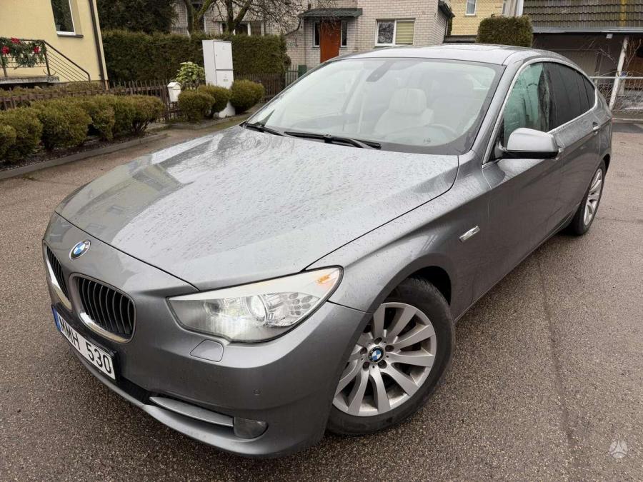 Grey BMW 530 Gran Turismo 2010 in Kaunas, with an engine capacity of 2.99 L and mileage of 320 thousand km for 7999 €, photo 1 on AUTOMOTO.COM.LV