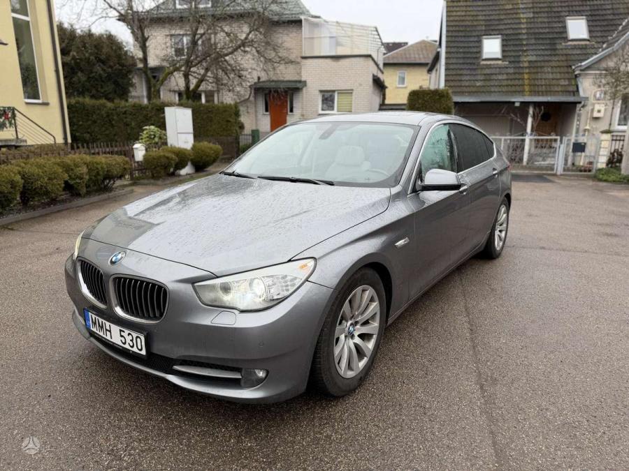 Grey BMW 530 Gran Turismo 2010 in Kaunas, with an engine capacity of 2.99 L and mileage of 320 thousand km for 7999 €, photo 5 on AUTOMOTO.COM.LV