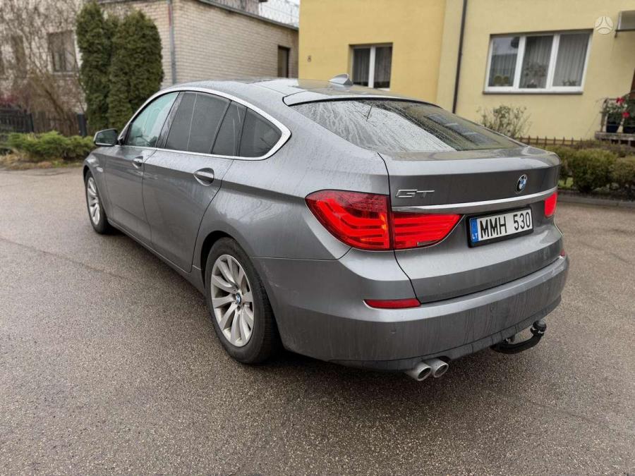 Grey BMW 530 Gran Turismo 2010 in Kaunas, with an engine capacity of 2.99 L and mileage of 320 thousand km for 7999 €, photo 8 on AUTOMOTO.COM.LV