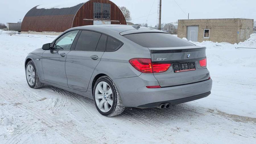 Pelēks BMW 530 Gran Turismo 2010 Klaipėda, ar dzinēja tilpumu 3.00 L un nobraukumu 400 tūkst. km par 8690 €, foto 3 vietnē AUTOMOTO.COM.LV