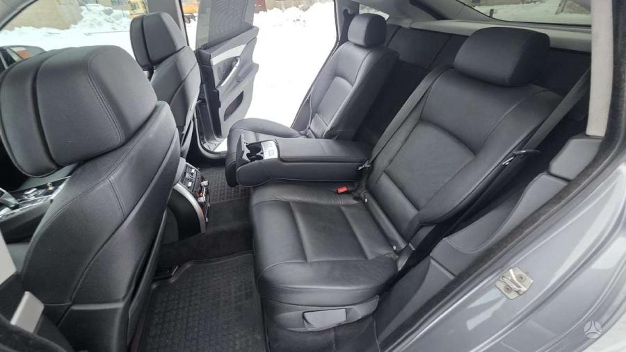 Pelēks BMW 530 Gran Turismo 2010 Klaipėda, ar dzinēja tilpumu 3.00 L un nobraukumu 400 tūkst. km par 8690 €, foto 4 vietnē AUTOMOTO.COM.LV