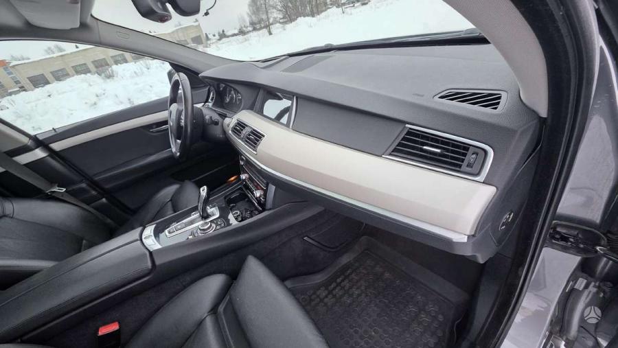 Pelēks BMW 530 Gran Turismo 2010 Klaipėda, ar dzinēja tilpumu 3.00 L un nobraukumu 400 tūkst. km par 8690 €, foto 21 vietnē AUTOMOTO.COM.LV