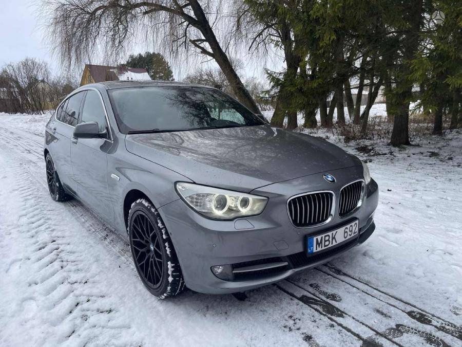 Grey BMW 530 Gran Turismo 2010 in Vilnius, with an engine capacity of 3.00 L and mileage of 280 thousand km for 8250 €, photo 1 on AUTOMOTO.COM.LV
