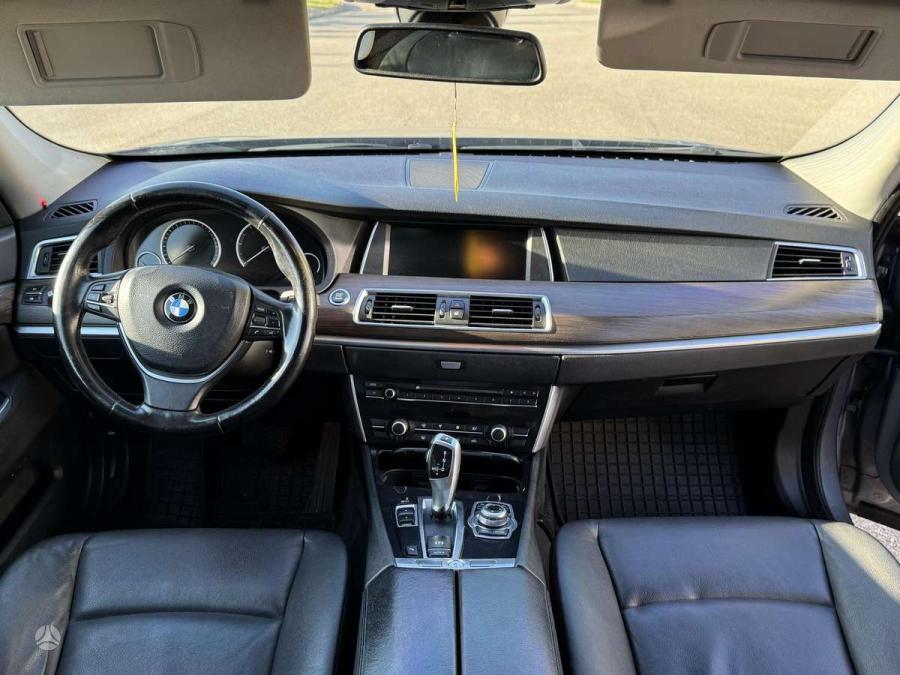 Grey BMW 530 Gran Turismo 2010 in Vilnius, with an engine capacity of 2.99 L and mileage of 312 thousand km for 8550 €, photo 9 on AUTOMOTO.COM.LV