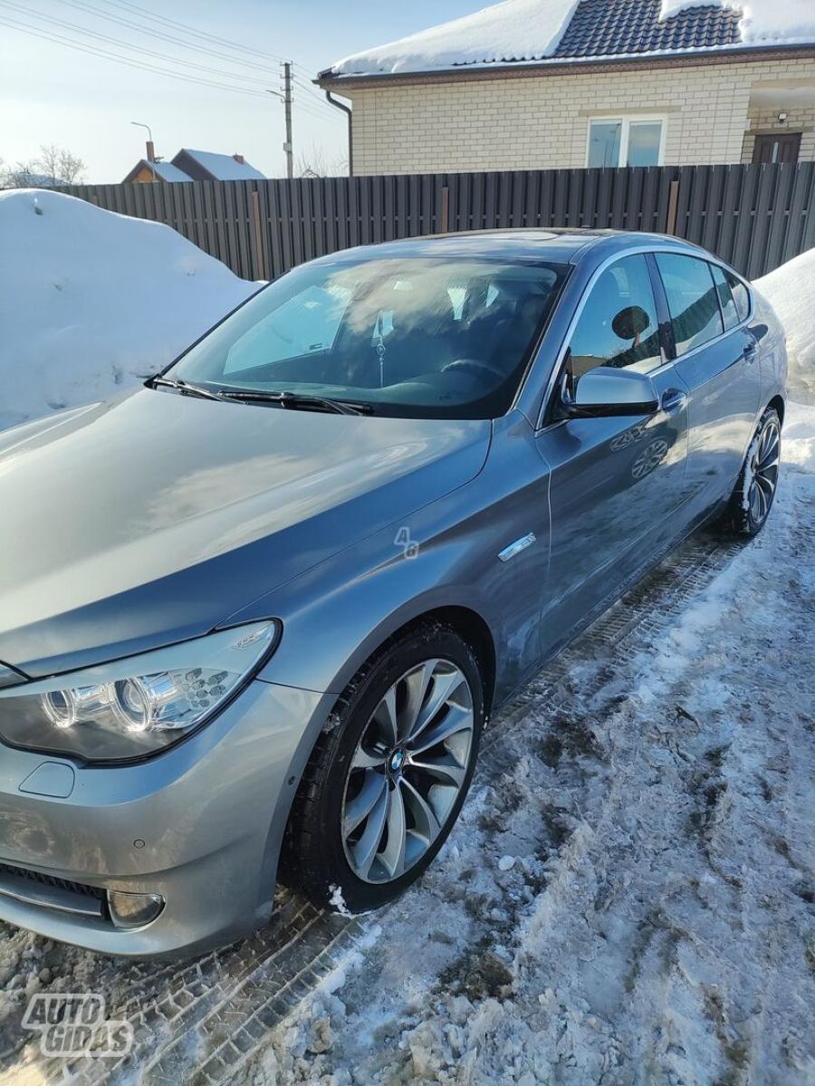 Grey BMW 530 Gran Turismo 2010 in Kretinga, with an engine capacity of 3.00 L and mileage of 480 thousand km for 7000 €, photo 4 on AUTOMOTO.COM.LV