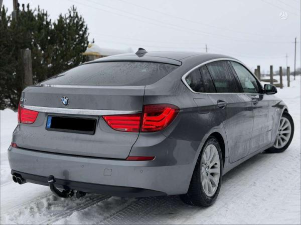 Pelēks BMW 530 Gran Turismo 2010 Šauļi, ar dzinēja tilpumu 2.99 L un nobraukumu 324 tūkst. km par 7900 €, foto 5 vietnē AUTOMOTO.COM.LV
