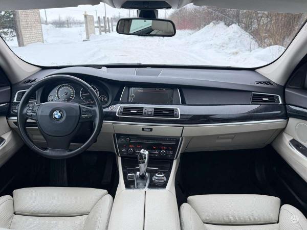 Pelēks BMW 530 Gran Turismo 2010 Šauļi, ar dzinēja tilpumu 2.99 L un nobraukumu 324 tūkst. km par 7900 €, foto 8 vietnē AUTOMOTO.COM.LV