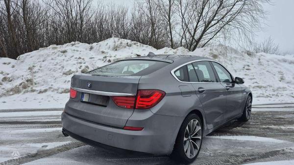 Grey BMW 530 Gran Turismo 2010 in Klaipeda, with an engine capacity of 2.99 L and mileage of 286 thousand km for 6999 €, photo 7 on AUTOMOTO.COM.LV
