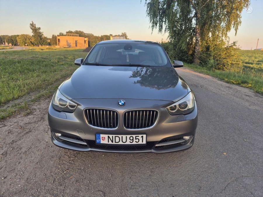 Pelēks BMW 530 Gran Turismo 2010 Kauņa, ar dzinēja tilpumu 2.99 L un nobraukumu 410 tūkst. km par 6500 €, foto 6 vietnē AUTOMOTO.COM.LV