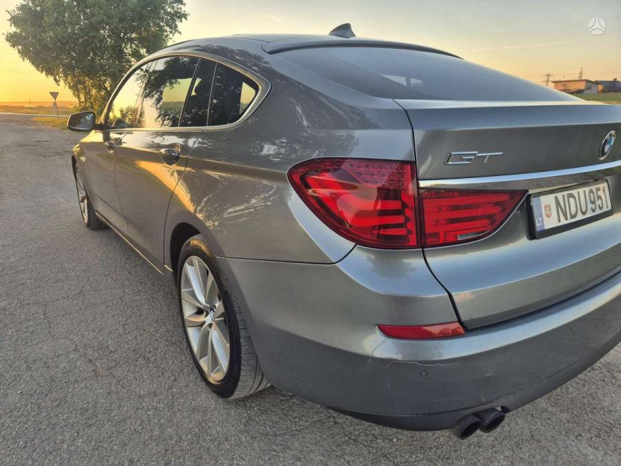 Pelēks BMW 530 Gran Turismo 2010 Kauņa, ar dzinēja tilpumu 2.99 L un nobraukumu 410 tūkst. km par 6500 €, foto 10 vietnē AUTOMOTO.COM.LV