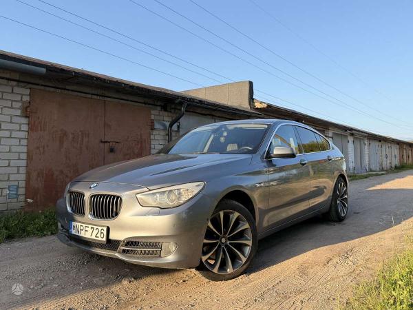 Grey BMW 530 Gran Turismo 2010 in Klaipeda, with an engine capacity of 2.99 L and mileage of 488 thousand km for 4700 €, photo 1 on AUTOMOTO.COM.LV