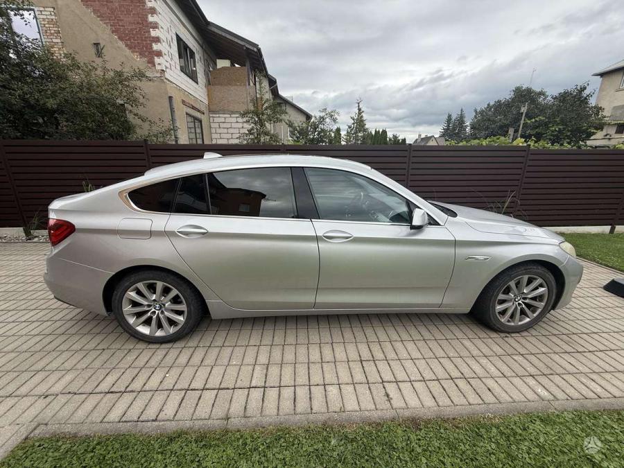 Grey BMW 530 Gran Turismo 2010 in Kaunas, with an engine capacity of 2.99 L and mileage of 280 thousand km for 7850 €, photo 1 on AUTOMOTO.COM.LV