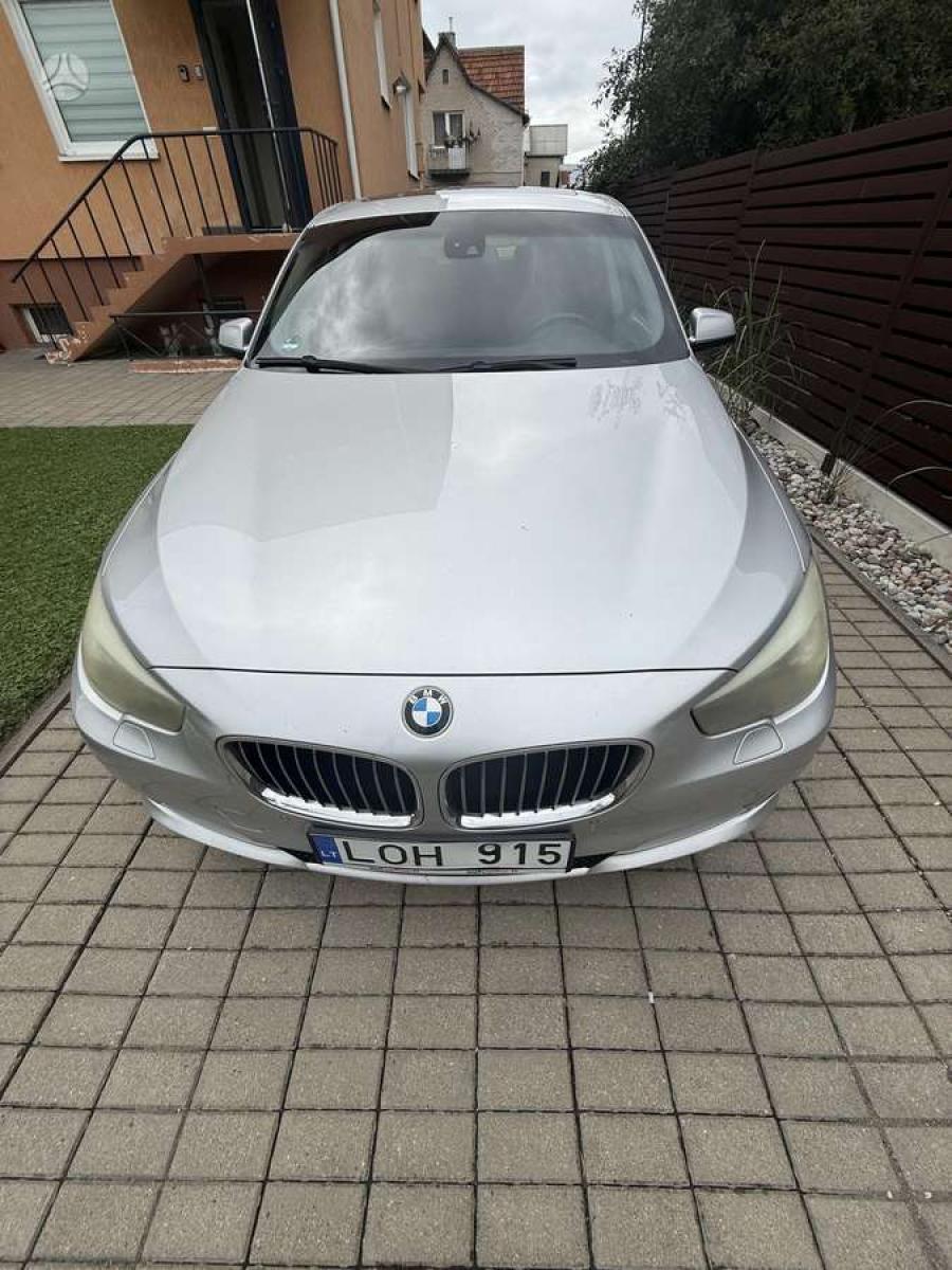 Grey BMW 530 Gran Turismo 2010 in Kaunas, with an engine capacity of 2.99 L and mileage of 280 thousand km for 7850 €, photo 10 on AUTOMOTO.COM.LV