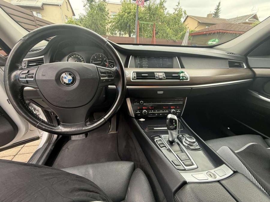 Grey BMW 530 Gran Turismo 2010 in Kaunas, with an engine capacity of 2.99 L and mileage of 280 thousand km for 7850 €, photo 14 on AUTOMOTO.COM.LV