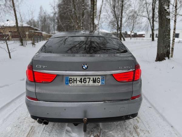 Pelēks BMW 530 Gran Turismo 2011 Tauragė, ar dzinēja tilpumu 2.99 L un nobraukumu 266 tūkst. km par 7900 €, foto 5 vietnē AUTOMOTO.COM.LV