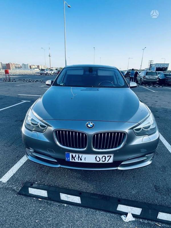 Pelēks BMW 530 Gran Turismo 2011 Viļņa, ar dzinēja tilpumu 2.99 L un nobraukumu 336 tūkst. km par 8700 €, foto 1 vietnē AUTOMOTO.COM.LV
