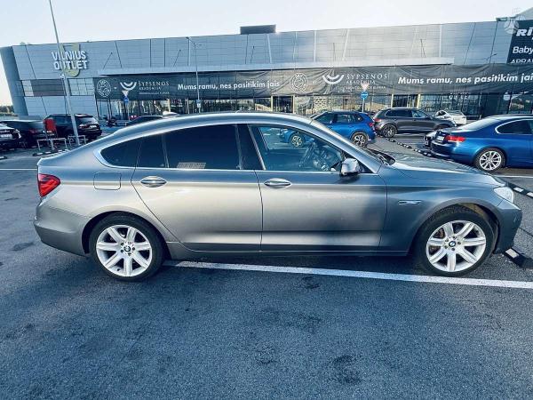Pelēks BMW 530 Gran Turismo 2011 Viļņa, ar dzinēja tilpumu 2.99 L un nobraukumu 336 tūkst. km par 8700 €, foto 6 vietnē AUTOMOTO.COM.LV