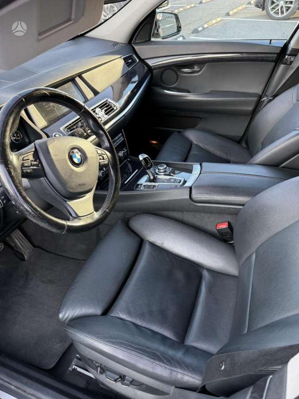 Pelēks BMW 530 Gran Turismo 2011 Viļņa, ar dzinēja tilpumu 2.99 L un nobraukumu 336 tūkst. km par 8700 €, foto 8 vietnē AUTOMOTO.COM.LV