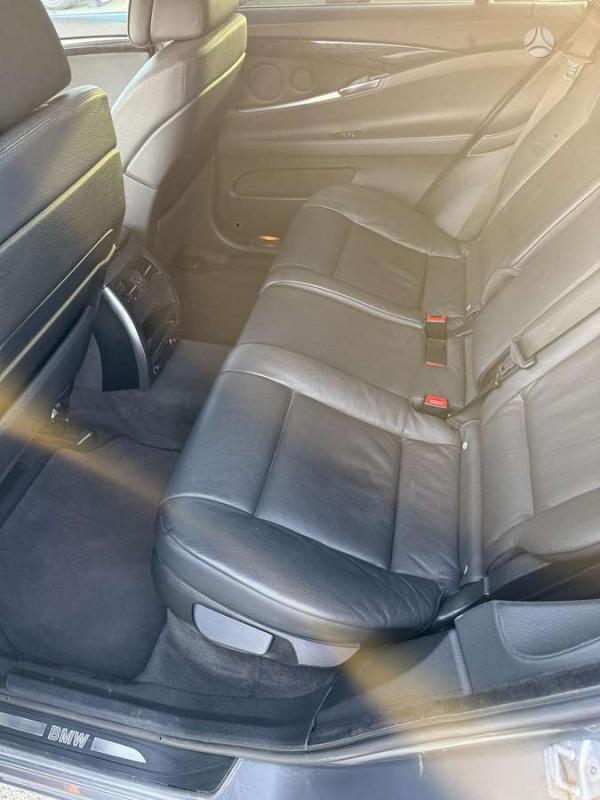 Pelēks BMW 530 Gran Turismo 2011 Viļņa, ar dzinēja tilpumu 2.99 L un nobraukumu 336 tūkst. km par 8700 €, foto 9 vietnē AUTOMOTO.COM.LV