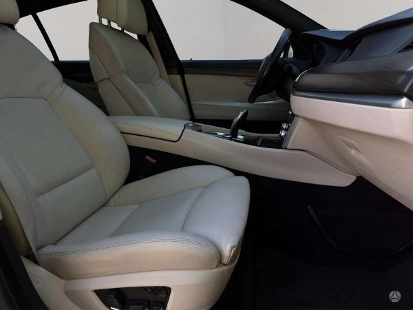 Серый БМВ 530 Gran Turismo 2011 в Клайпеда, объемом двигателя 3.00 л и пробегом 293 тыс. км за 9999 €, фото 9 на AUTOMOTO.COM.LV