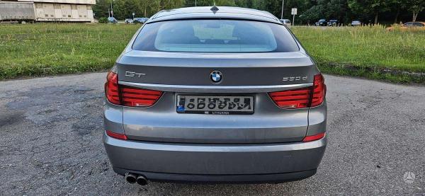 Pelēks BMW 530 Gran Turismo 2012 Viļņa, ar dzinēja tilpumu 2.99 L un nobraukumu 317 tūkst. km par 8700 €, foto 4 vietnē AUTOMOTO.COM.LV