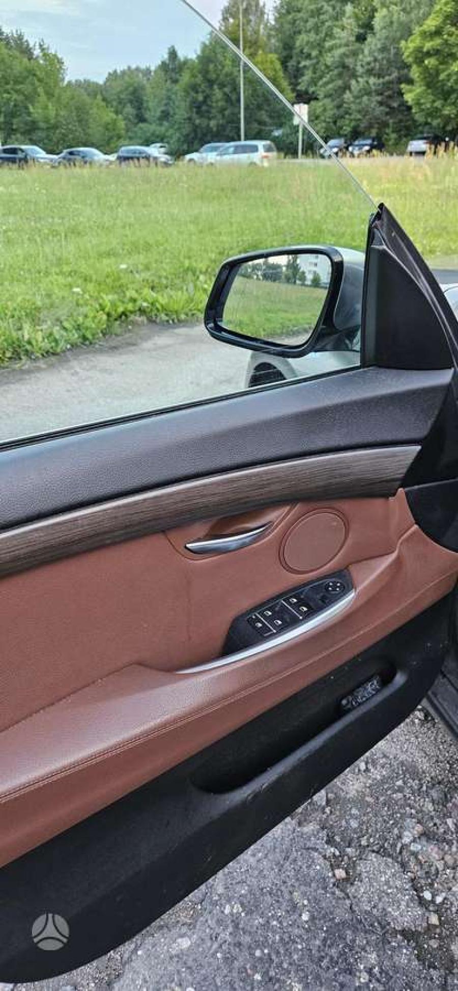 Pelēks BMW 530 Gran Turismo 2012 Viļņa, ar dzinēja tilpumu 2.99 L un nobraukumu 317 tūkst. km par 8700 €, foto 7 vietnē AUTOMOTO.COM.LV