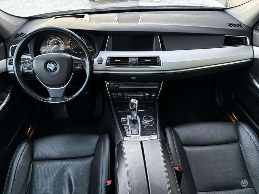 Grey BMW 530 Gran Turismo 2013 in Ukmerge, with an engine capacity of 2.99 L and mileage of 280 thousand km for 7700 €, photo 12 on AUTOMOTO.COM.LV