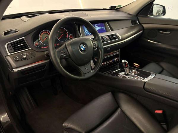 Pelēks BMW 530 Gran Turismo 2013 Marijampole, ar dzinēja tilpumu 2.99 L un nobraukumu 201 tūkst. km par 9650 €, foto 3 vietnē AUTOMOTO.COM.LV