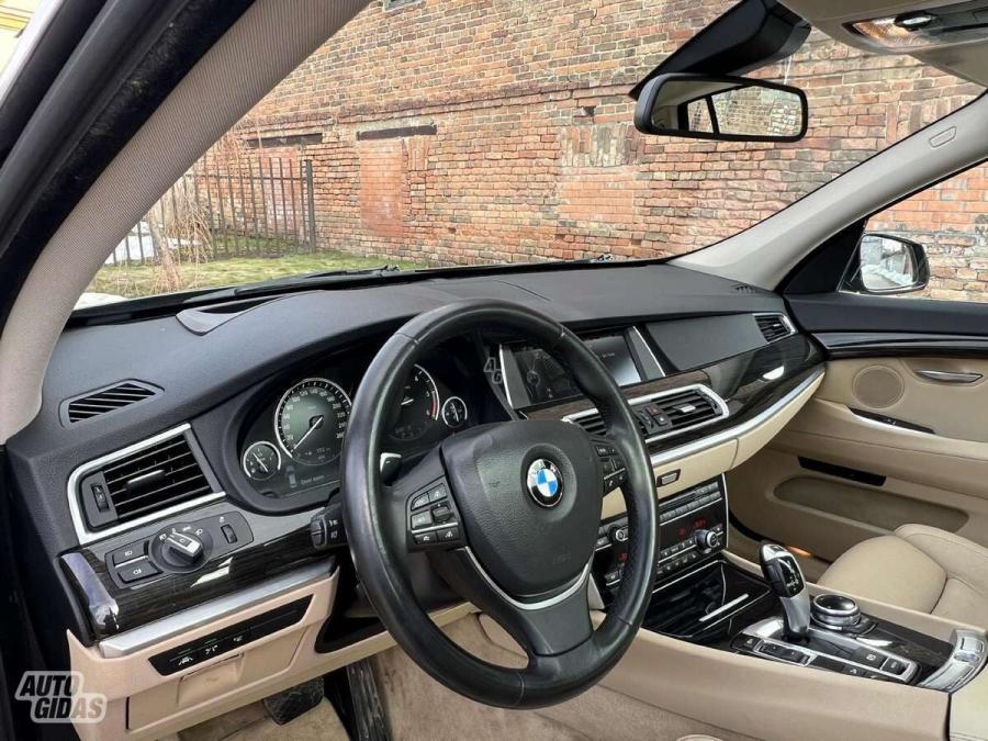 Grey BMW 530 Gran Turismo 2014 in Kedainiai, with an engine capacity of 3.00 L and mileage of 255 thousand km for 9950 €, photo 20 on AUTOMOTO.COM.LV