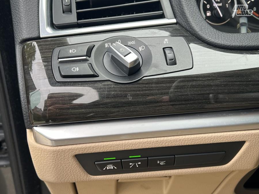 Grey BMW 530 Gran Turismo 2014 in Kedainiai, with an engine capacity of 3.00 L and mileage of 255 thousand km for 9950 €, photo 21 on AUTOMOTO.COM.LV