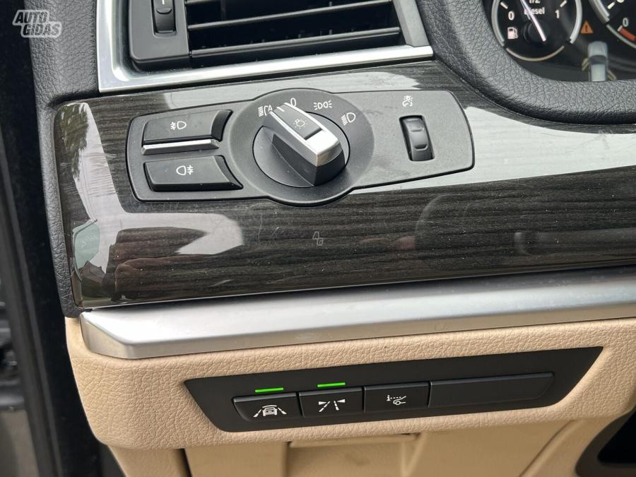 Pelēks BMW 530 Gran Turismo 2014 Kėdainiai, ar dzinēja tilpumu 3.00 L un nobraukumu 255 tūkst. km par 9700 €, foto 20 vietnē AUTOMOTO.COM.LV