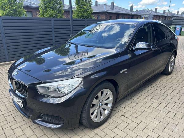 Pelēks BMW 530 Gran Turismo 2014 Kauņa, ar dzinēja tilpumu 2.99 L un nobraukumu 345 tūkst. km par 12500 €, foto 1 vietnē AUTOMOTO.COM.LV